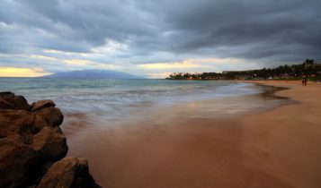 Hawaii: Water Temperature: Forecasts & current water temp