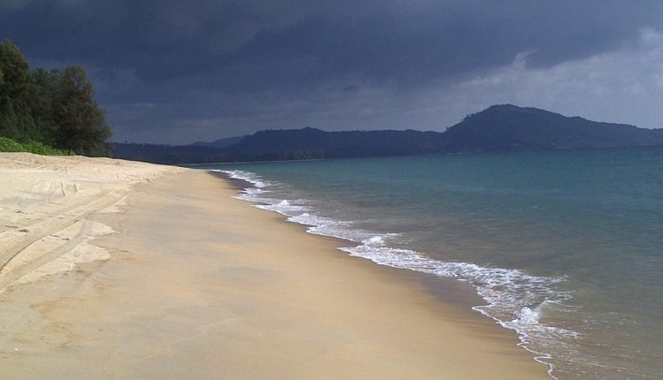 Khok Kloi Water Temperature: Forecasts & current water temp