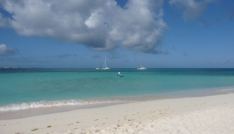 Anguilla: Water Temperature: Forecasts & current water temp