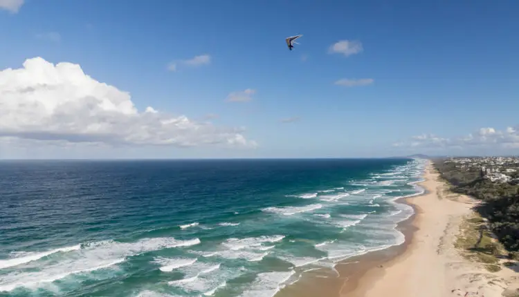 Peregian Beach Water Temperature: Forecasts & current water temp